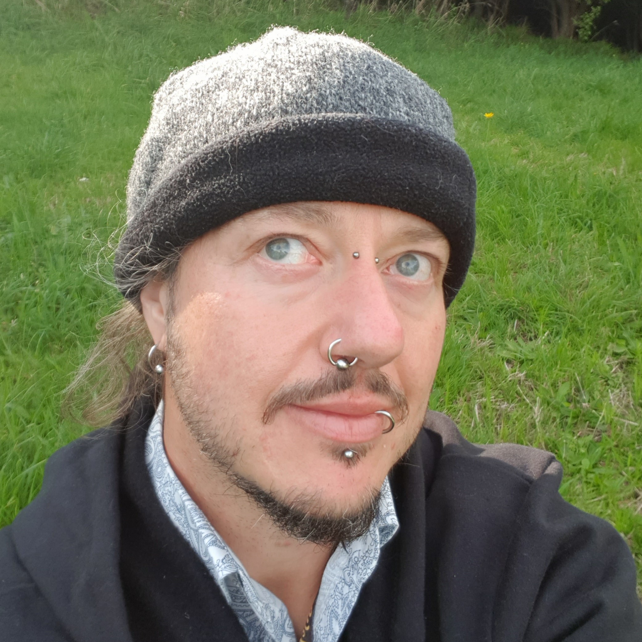 Interactions in (un)controlled conditions and Extinction event — Two ...